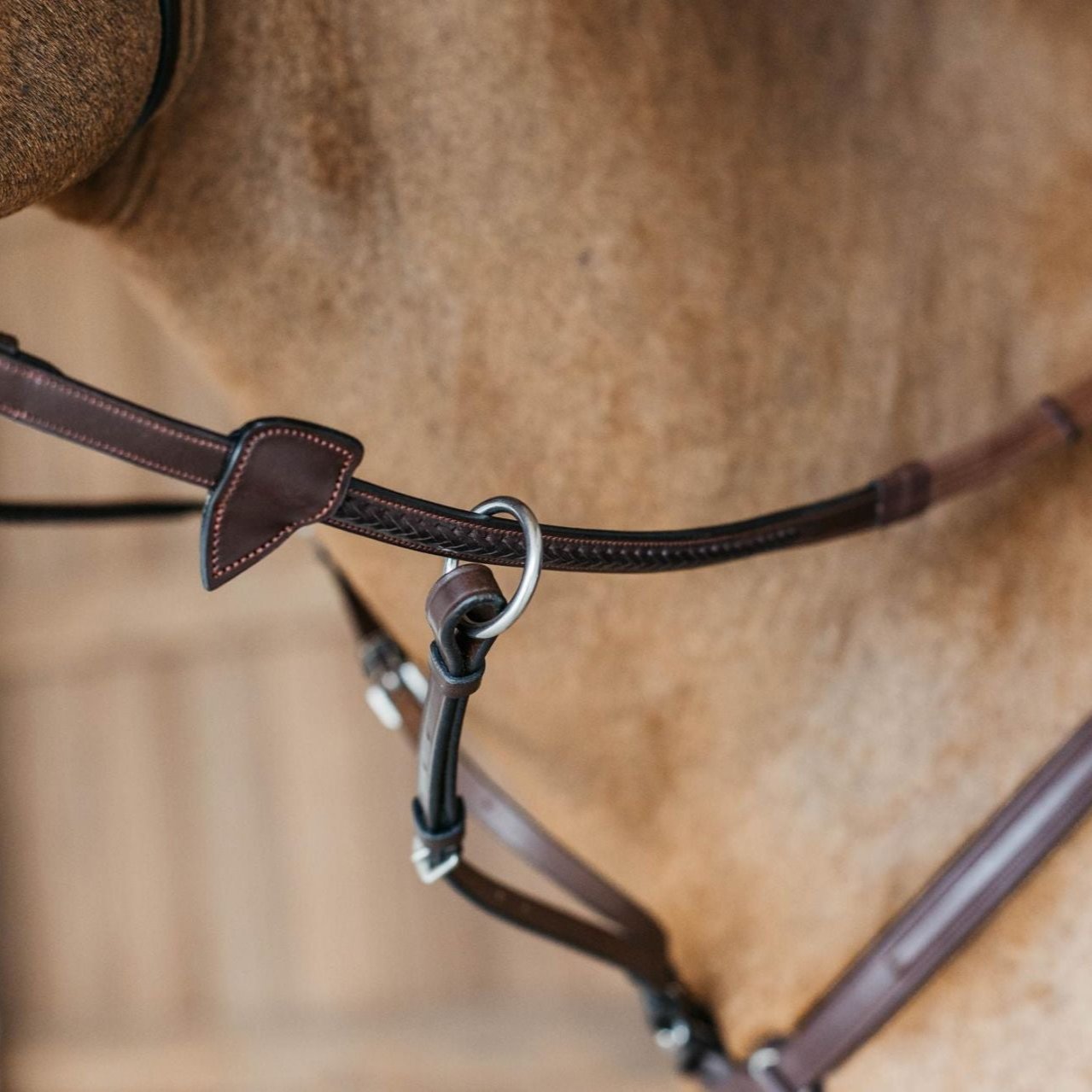 New English Collection Rubber Reins with 7 Leather Loops and Plaited F